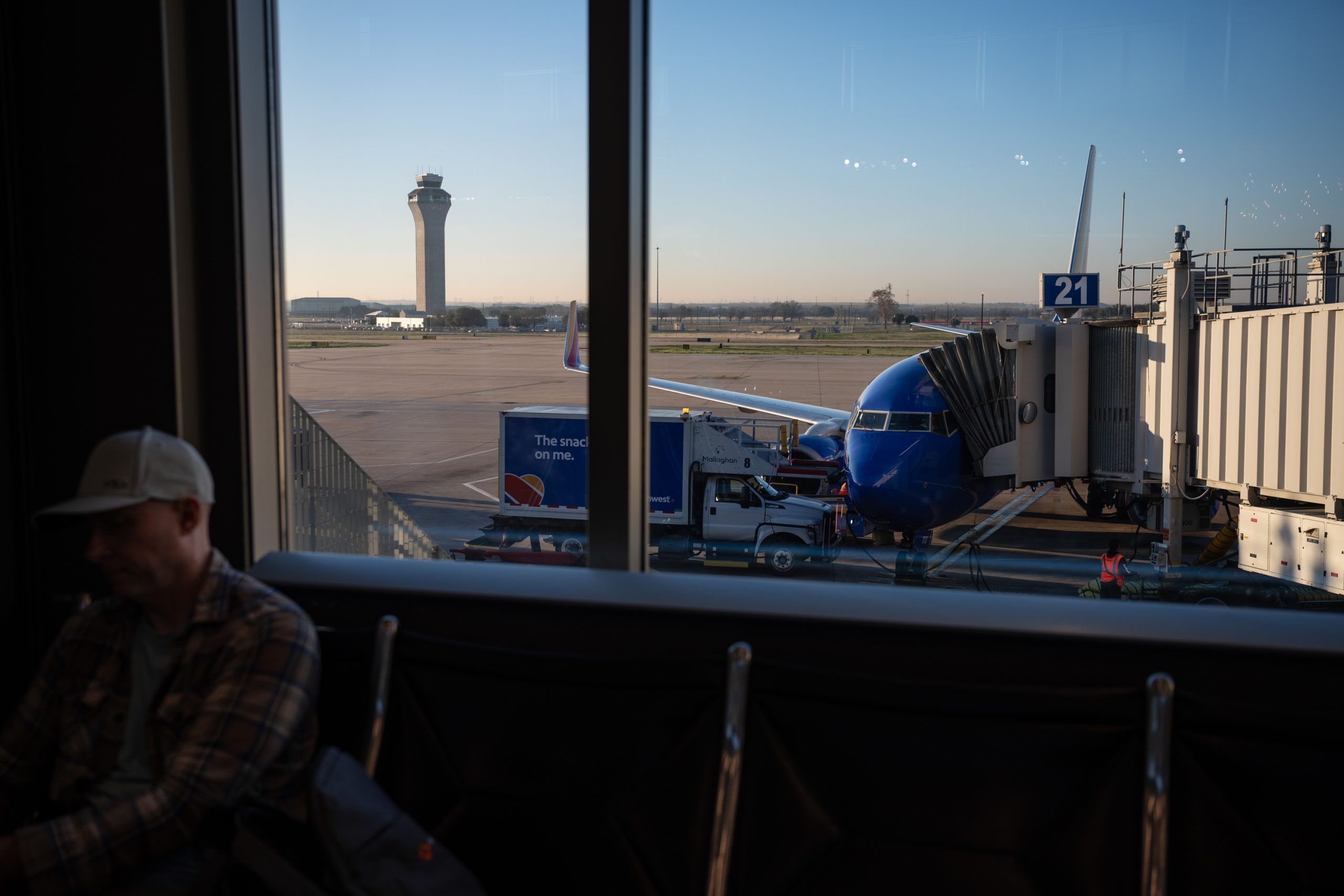 Texas airports see delays, long waits as shutdown drags on