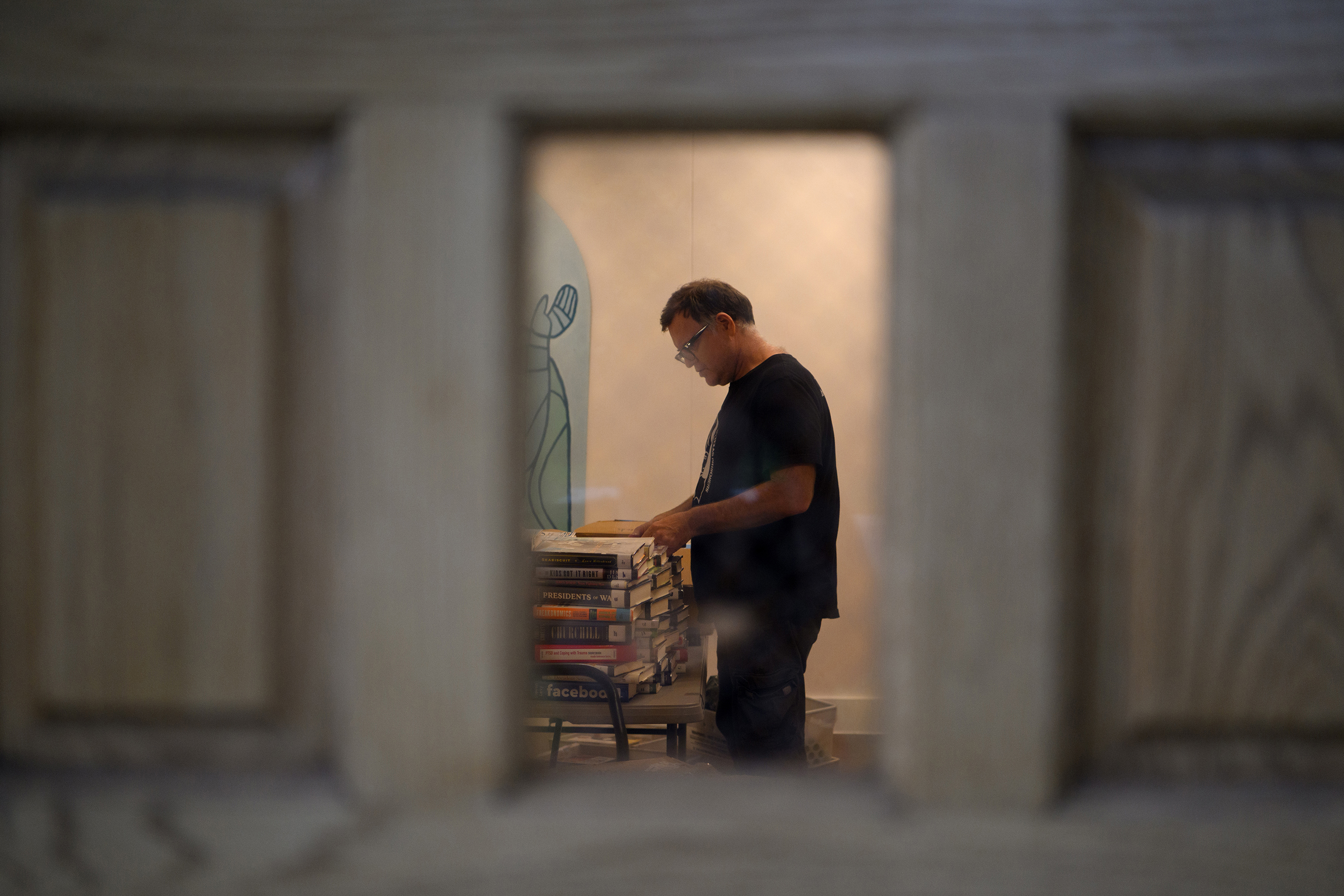 Texas prisoners face new book ban after hundreds test positive for ...